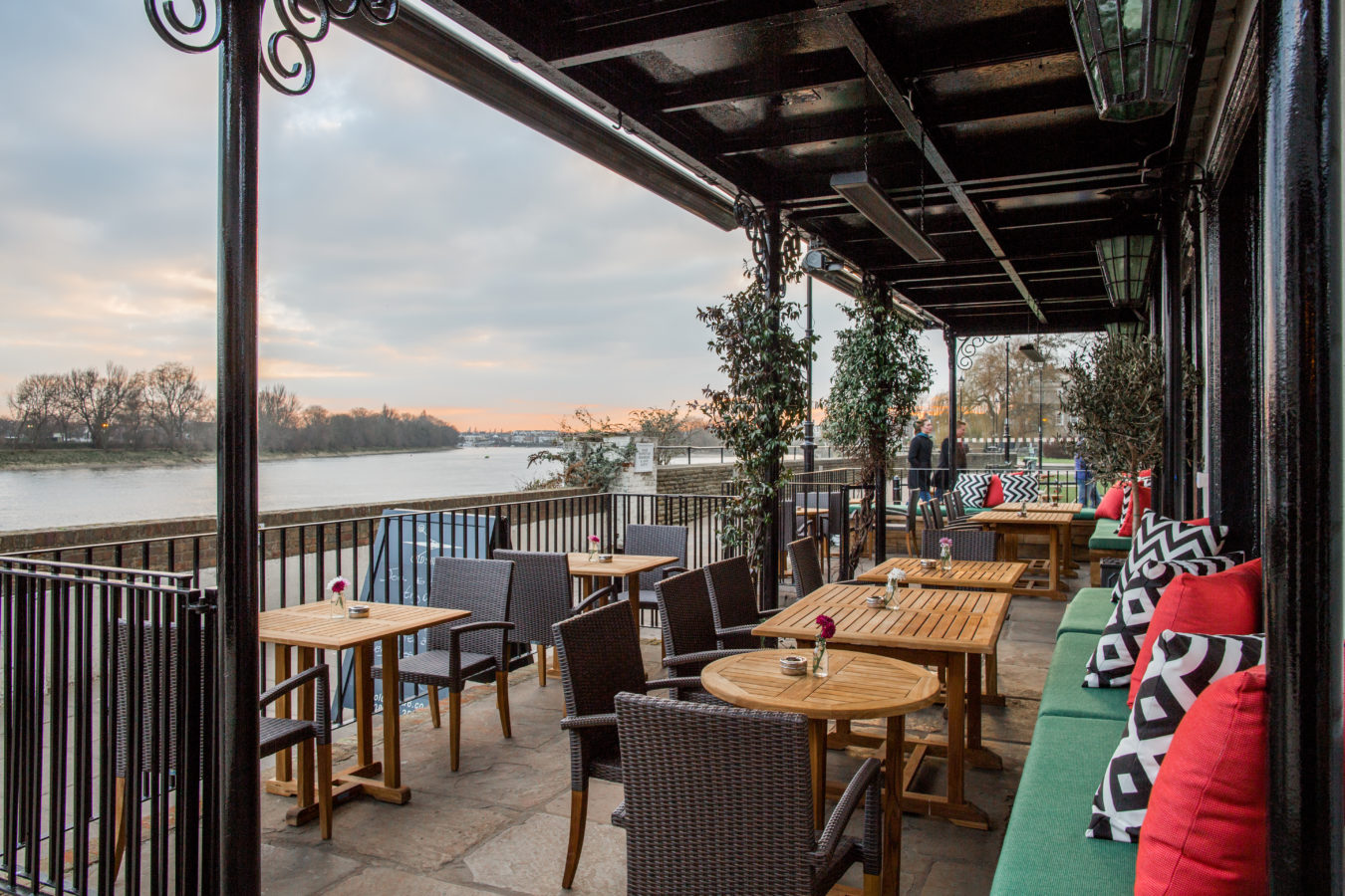 The Old Ship | Young's Pub on the river in Hammersmith